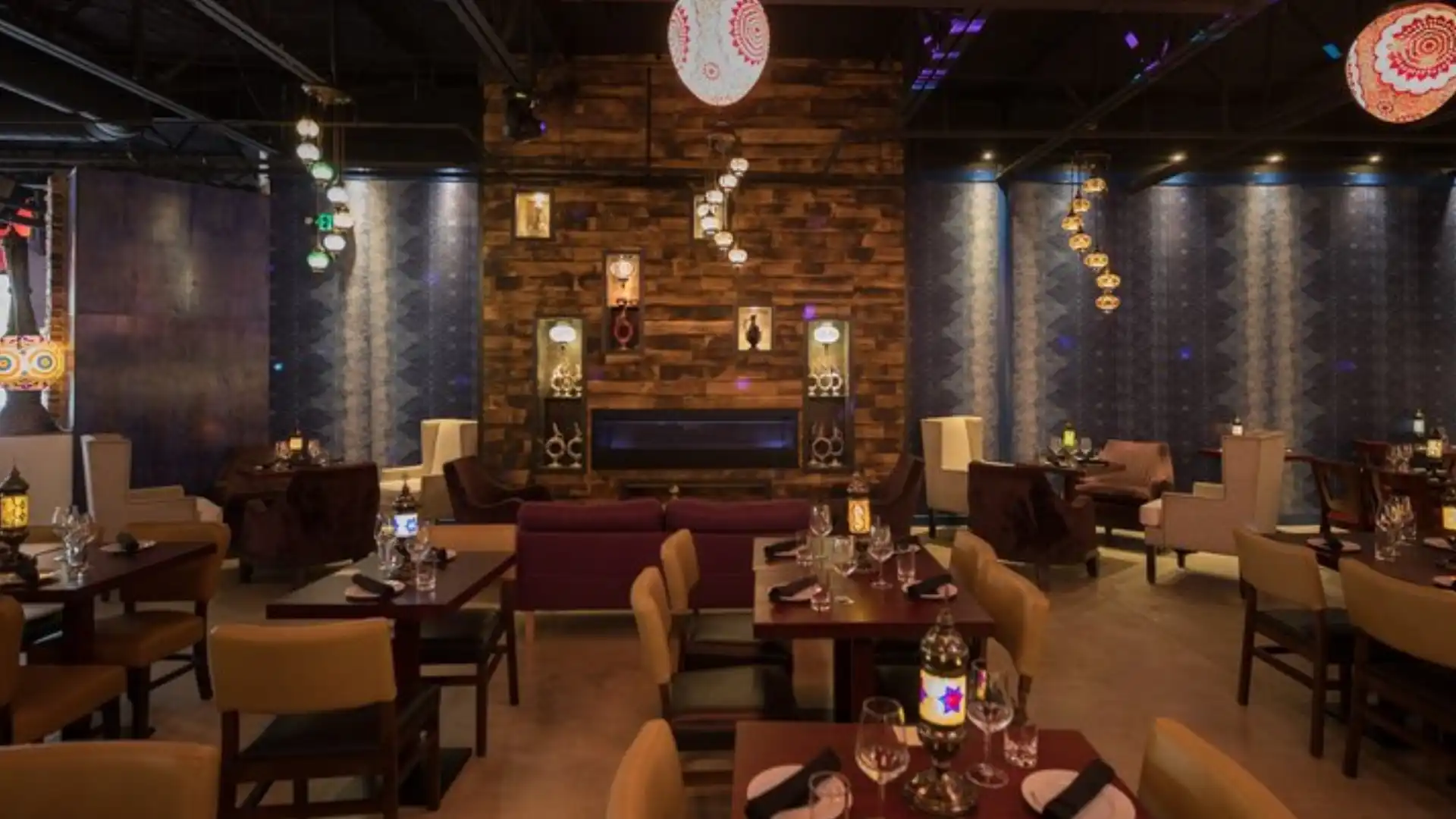 8 Exclusive Restaurants with Private Rooms in Columbia, MD